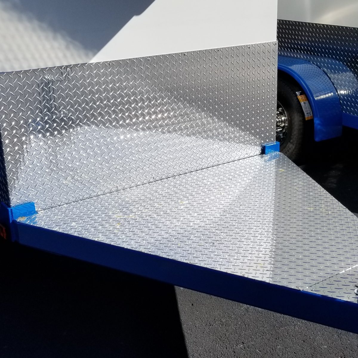 Features and Options - Small Refrigerated Trailers