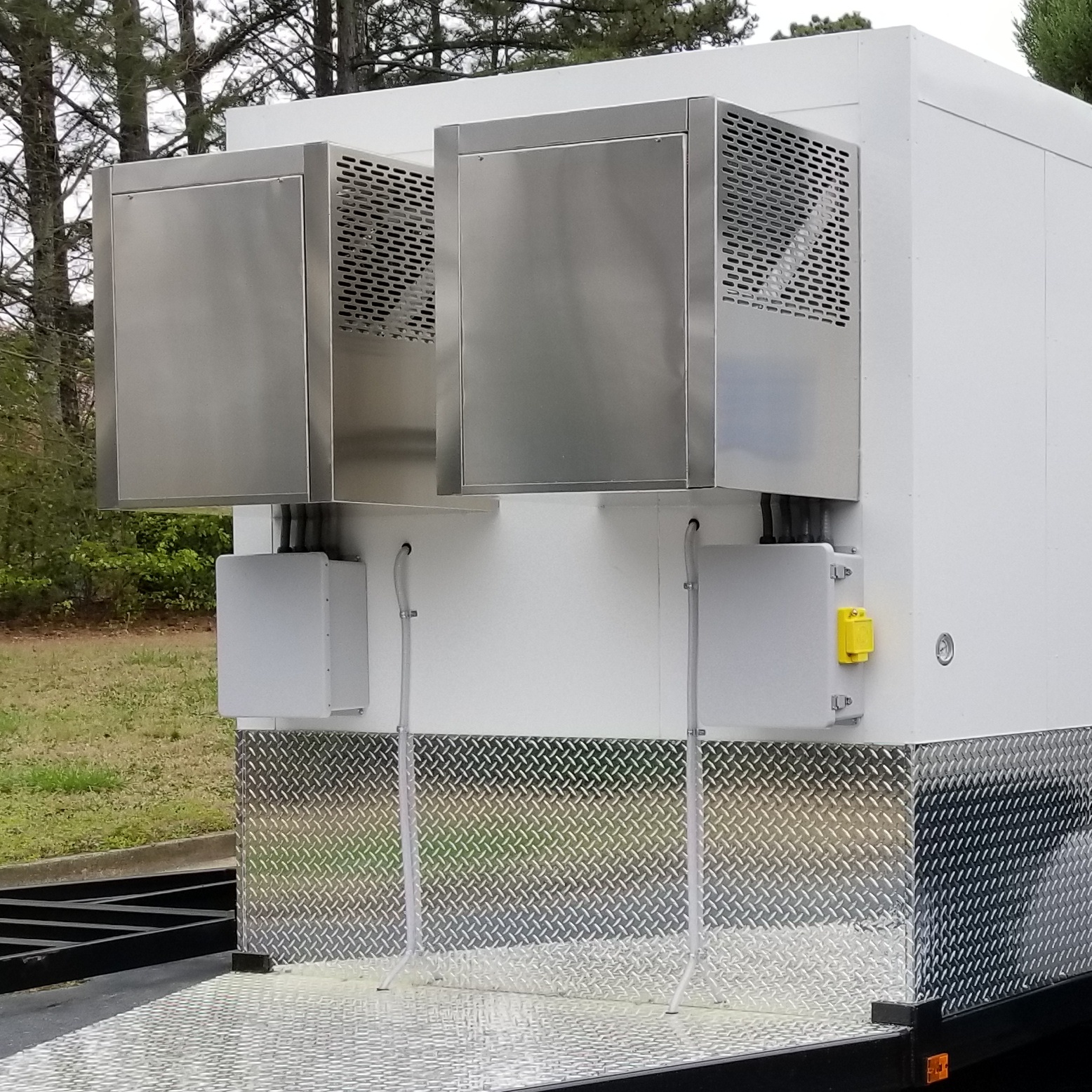 Features and Options - Small Refrigerated Trailers